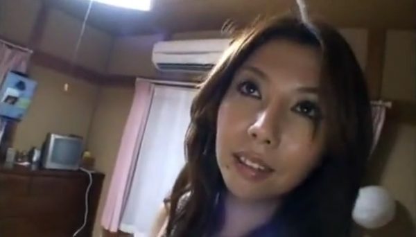 【個人撮影】クっサイのが好きっ！20歳男子大学生の1週間風呂入ってないチン〇スまみれのチンコに貪りつく巨乳美人妻！ – JPORU