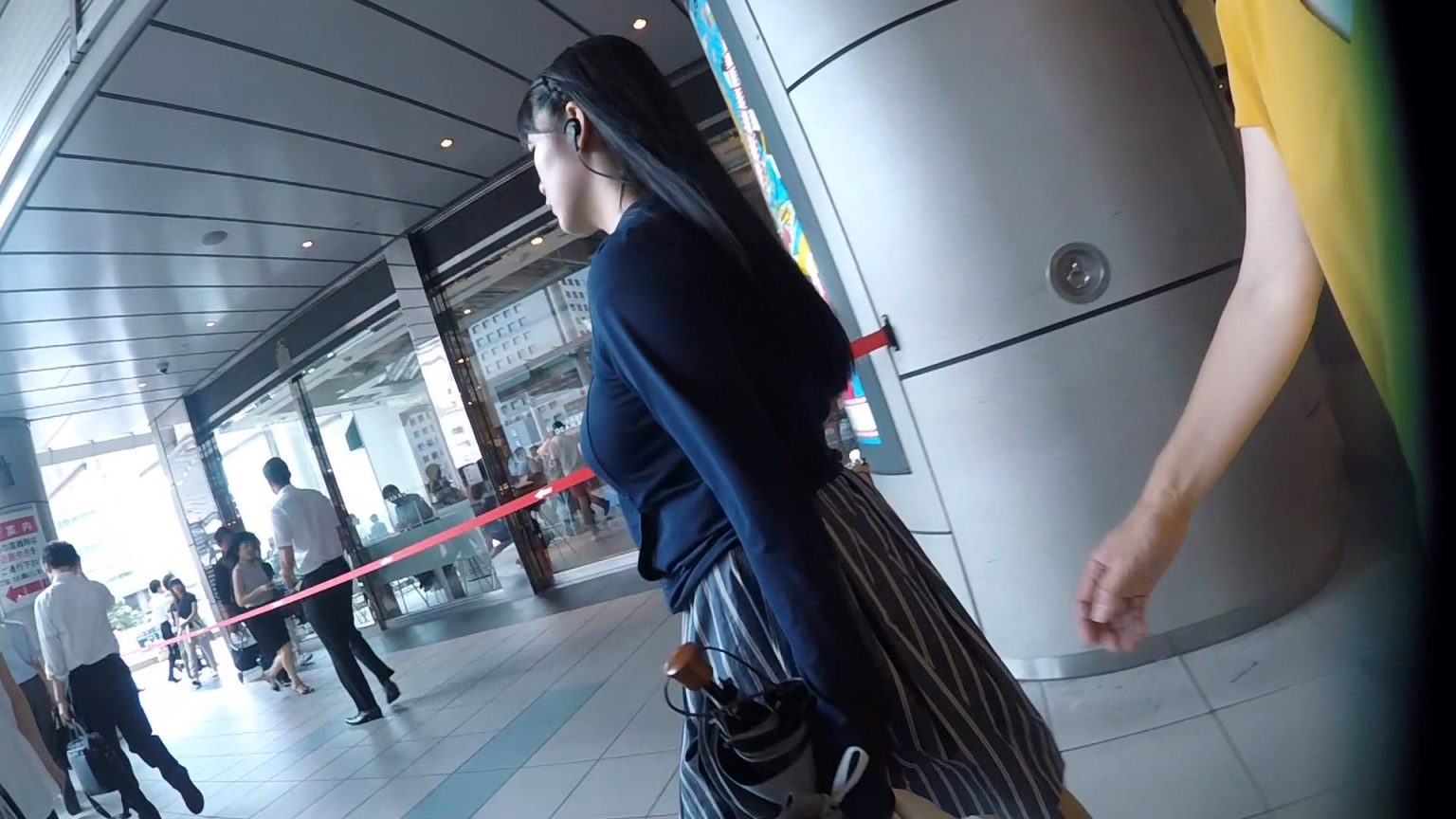 プルプル横乳OLさん！揺れ揺れで激やば – JPORU